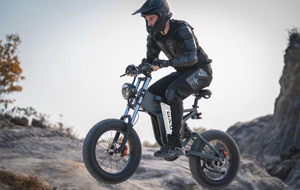 Mára: durván olcsó és szép AMOLED okosóra, über elektromos fat bike ...